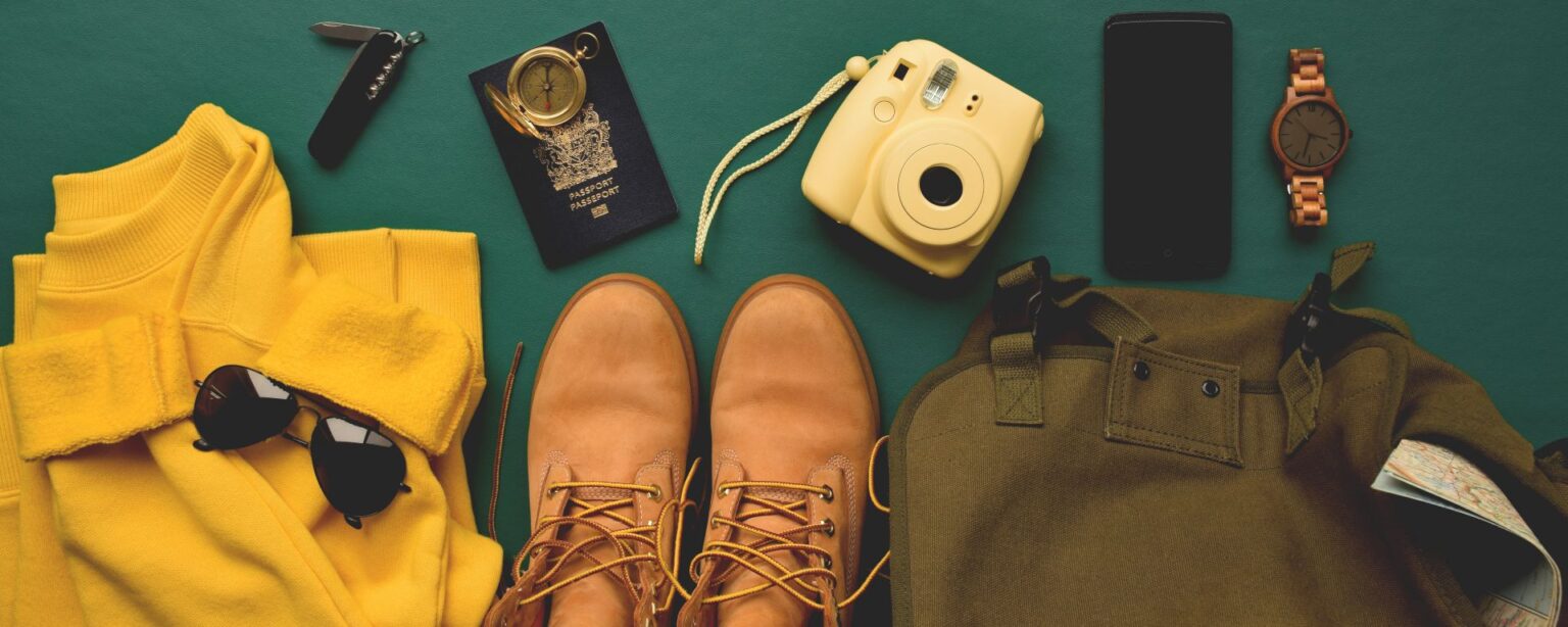 The Hiking Essentials Checklist: 10 Things To Bring On Every Hike ...